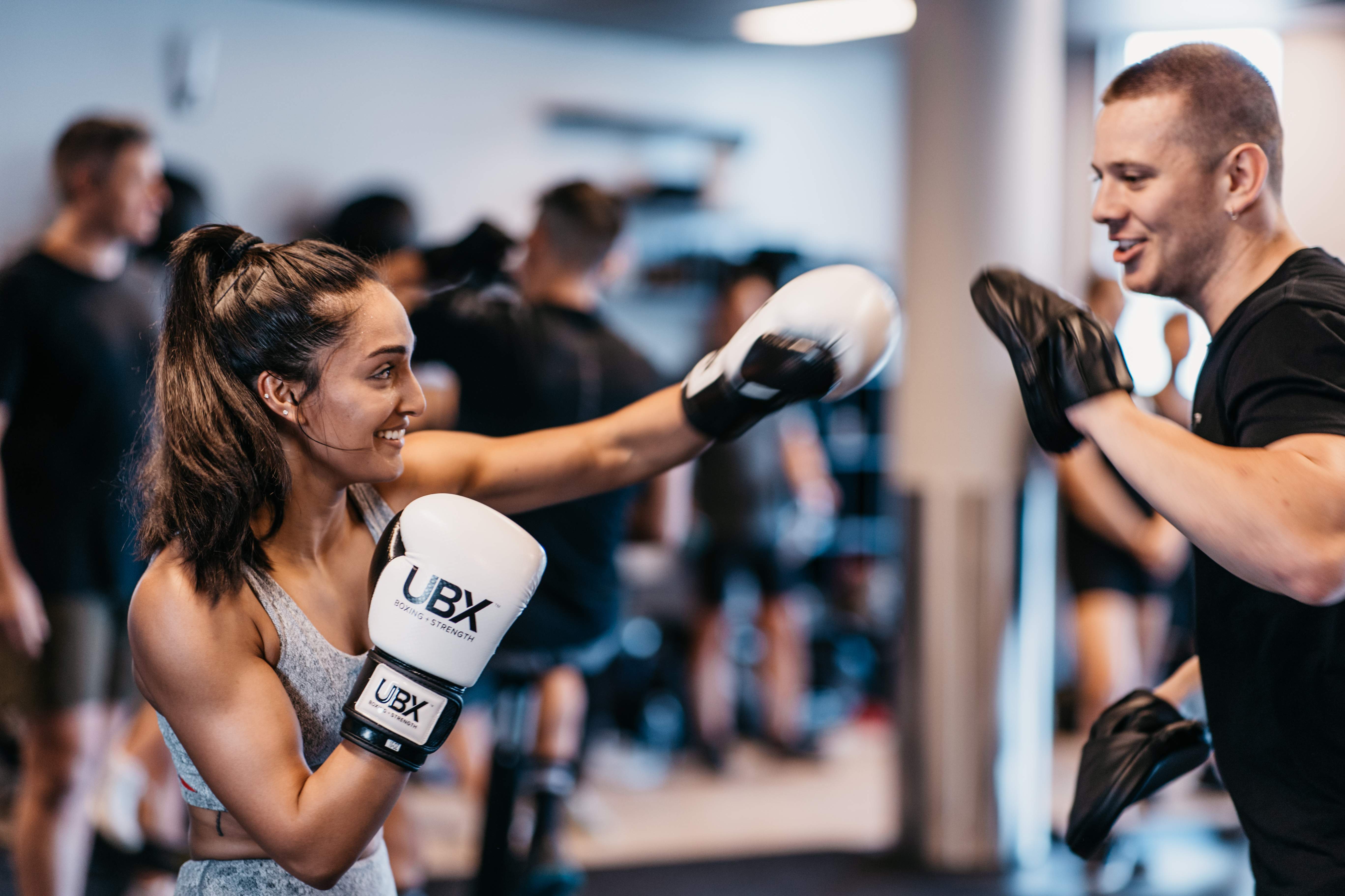 UBX（ユーボックス）｜45分で完結する新しいフィットネスジム「美しく、強く。UBXで自分らしく進化する。」